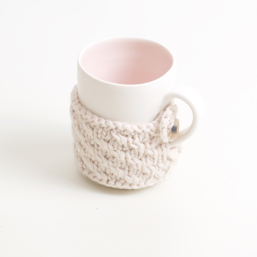 Handmade mug with cosy - Linda Bloomfield