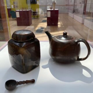 Linda Bloomfield: porcelain tableware, ceramic art, technical glaze courses and books - Linda ...