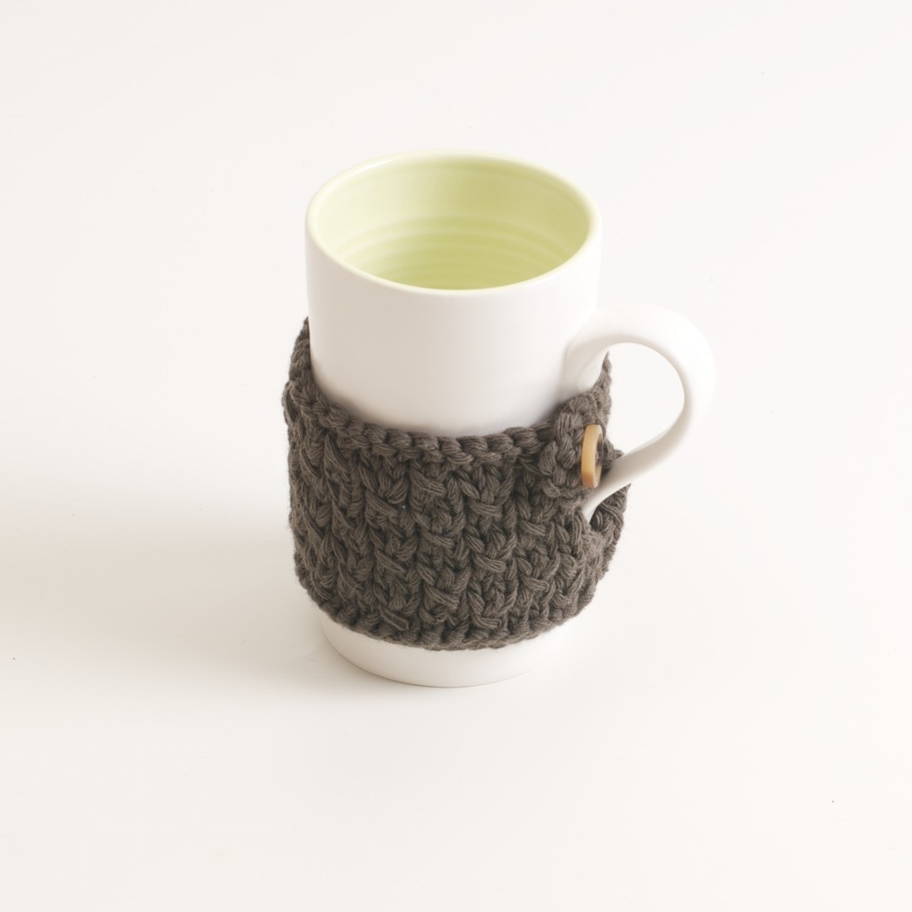 Manufactured mug with cosy - Linda Bloomfield