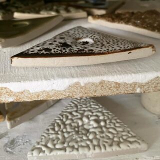 Linda Bloomfield: porcelain tableware, ceramic art, technical glaze courses and books - Linda ...
