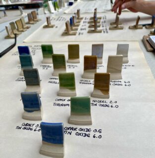 Linda Bloomfield: porcelain tableware, ceramic art, technical glaze courses and books - Linda ...